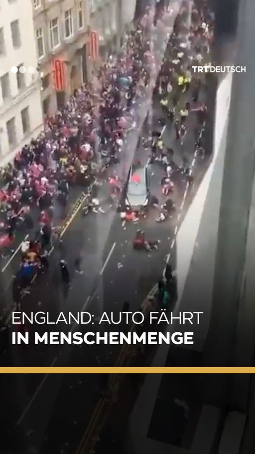 England: Auto fährt in Menschenmenge - TRT Global
